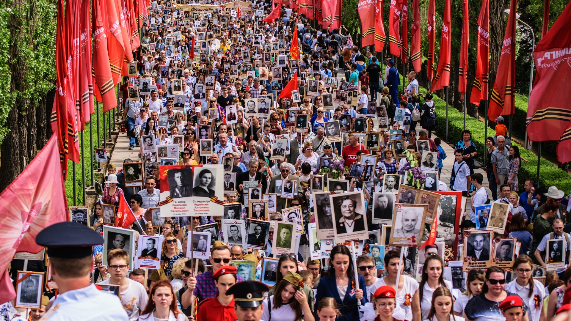 Astrid Stavro | Creative, flexible and affordable design.